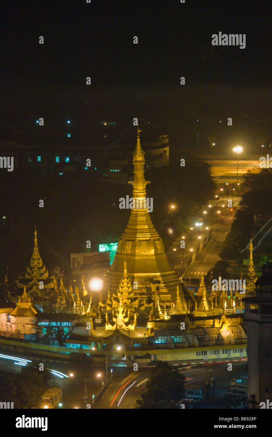Sule Pagoda at night Yangon, Myanmar Stock Photo - Alamy
