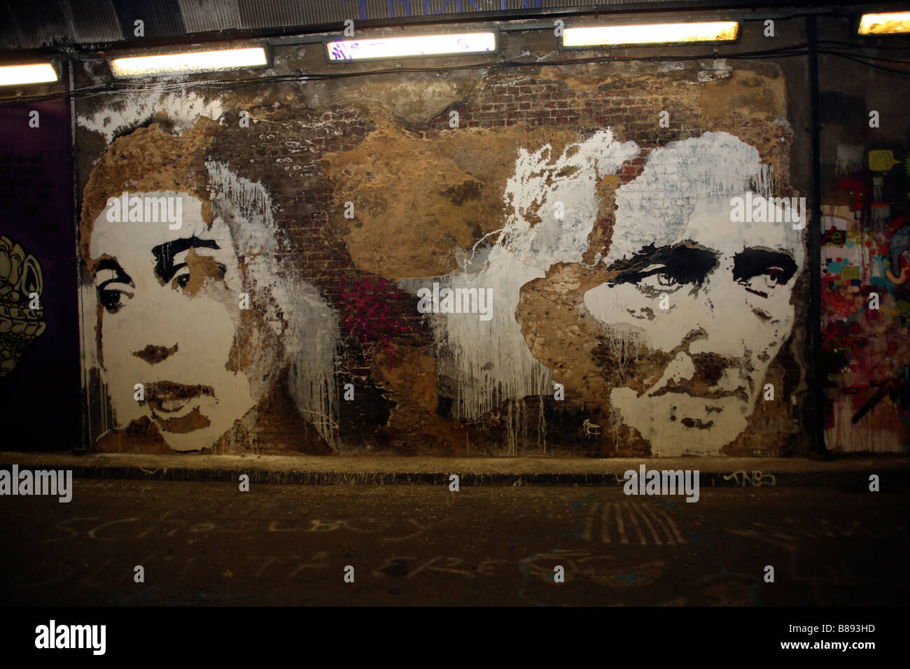 Vhils hi-res stock photography and images - Alamy