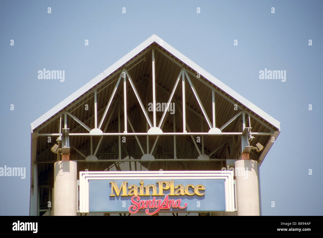 Triangle roof support hi-res stock photography and images - Alamy