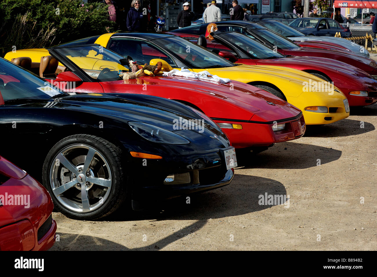 Car line up hi-res stock photography and images - Alamy