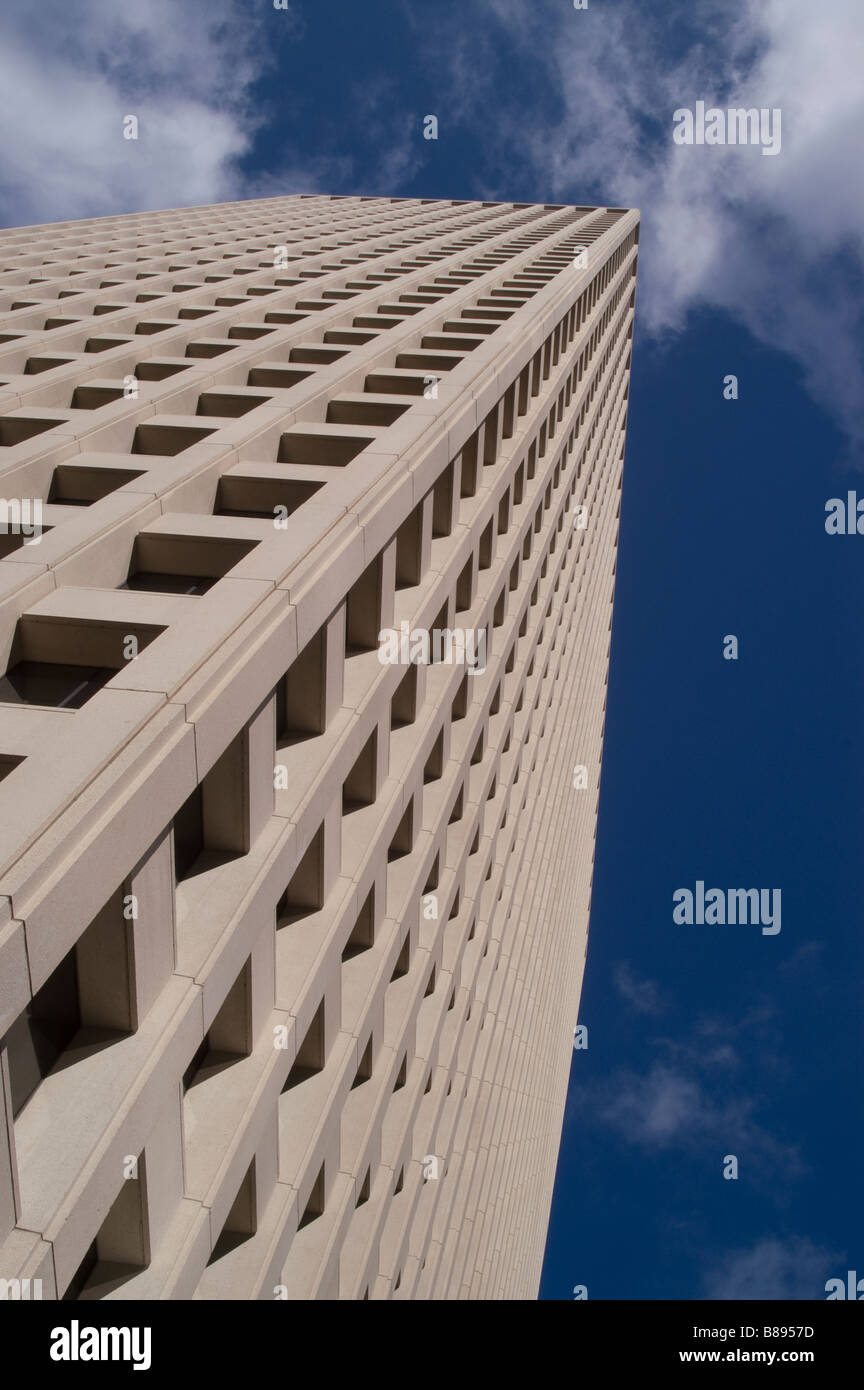 White office block hi-res stock photography and images - Alamy