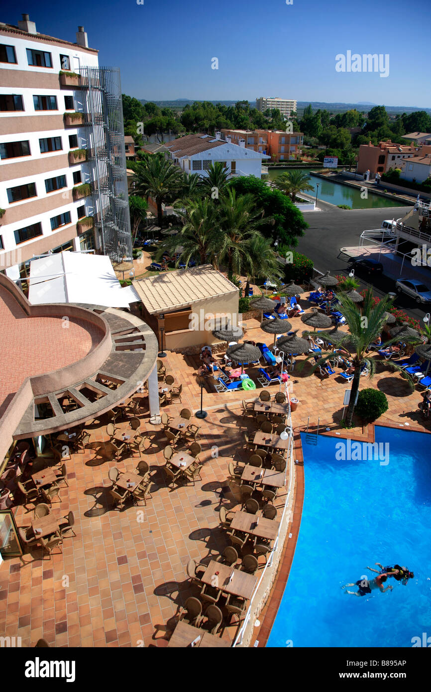 Majorca swimming pool hi-res stock photography and images - Alamy