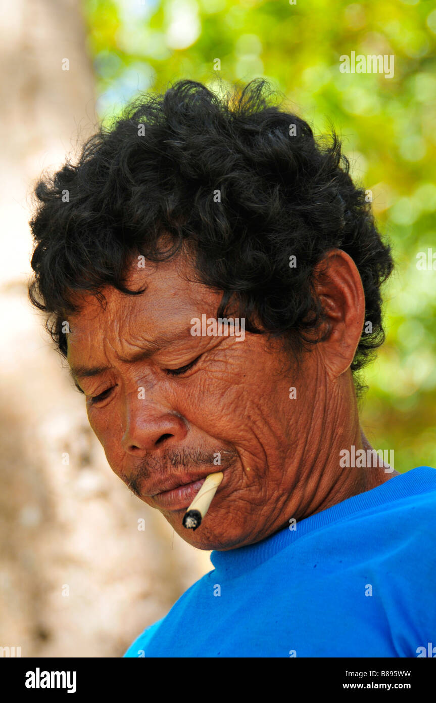 Gypsy smoking hi-res stock photography and images - Alamy