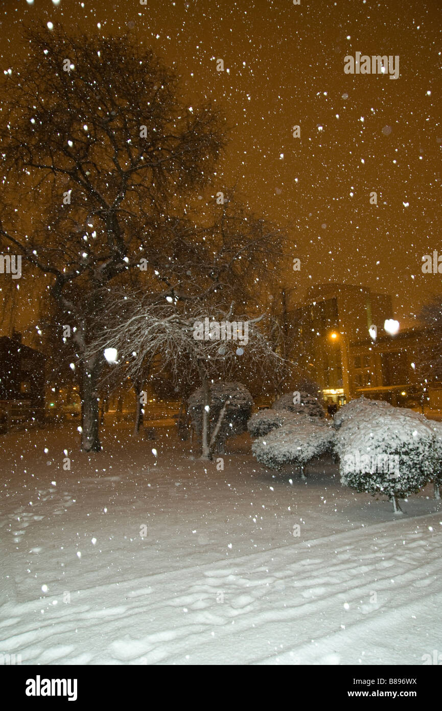 snowfall in east London Stock Photo - Alamy