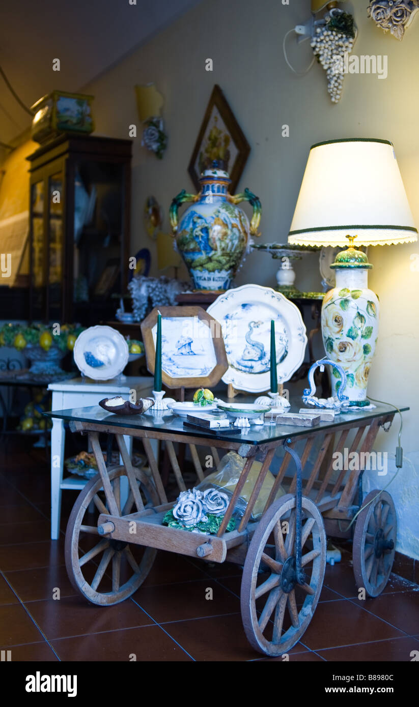 Ceramics campania shop hi-res stock photography and images - Alamy