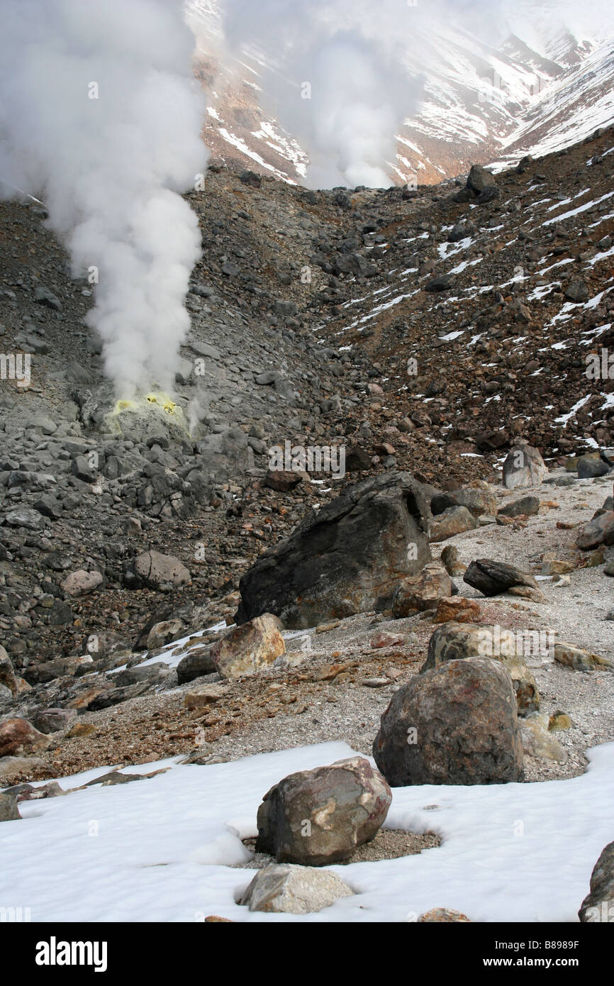 Steaming fumaroles at Asahidake / Mt Asahi, Daisetsuzan National Park ...
