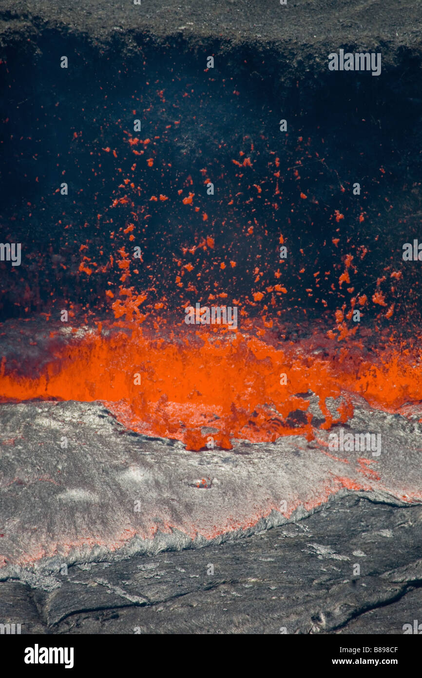 Lava fountain at Erta Ale volcano's lava lake Stock Photo - Alamy
