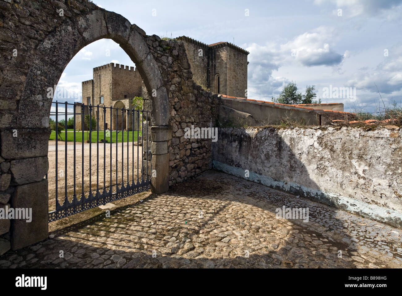 Rosa gate hi-res stock photography and images - Alamy