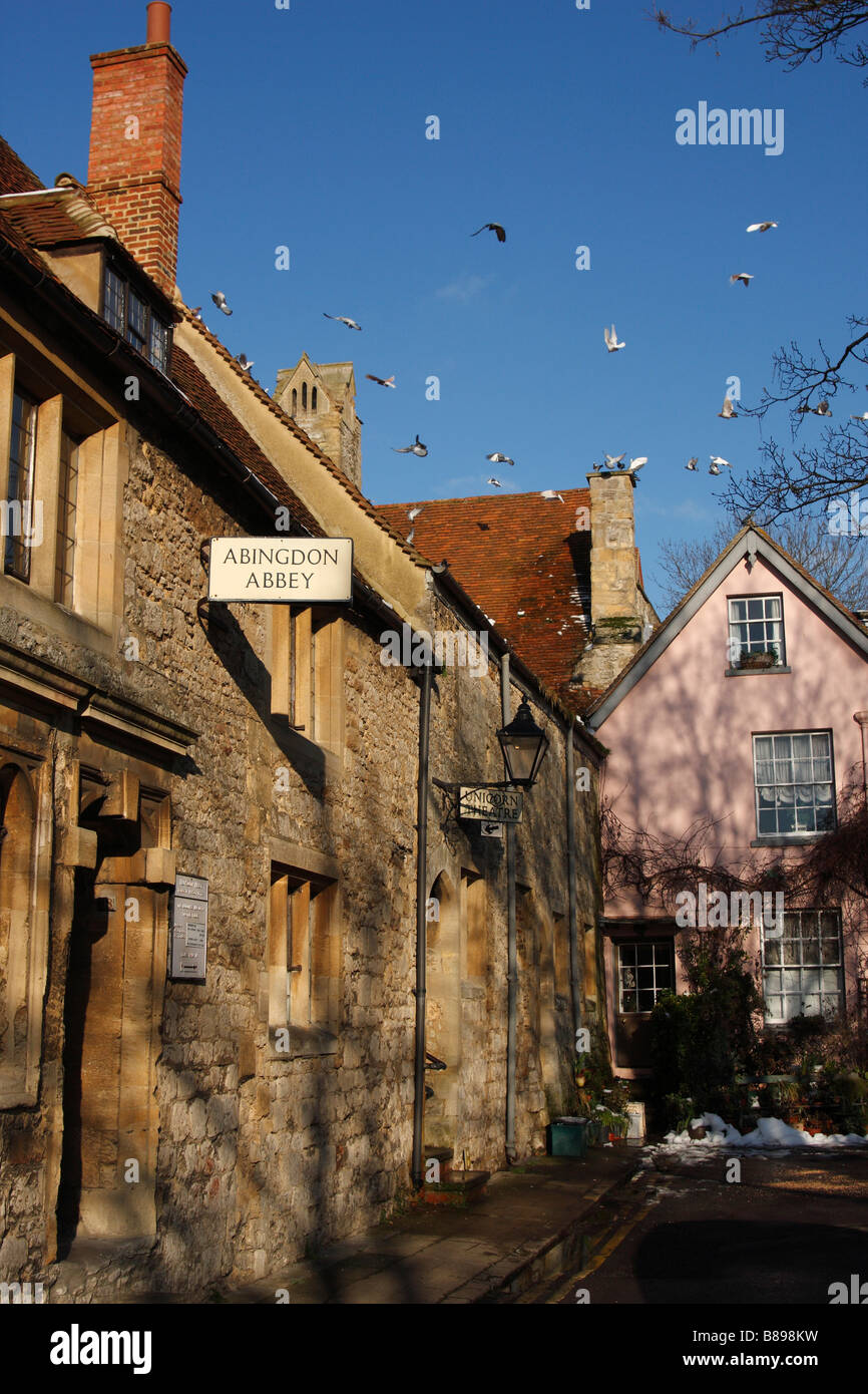 Old abbey house abingdon hi-res stock photography and images - Alamy Old abbey house abingdon hi-res stock photography and images - Alamy