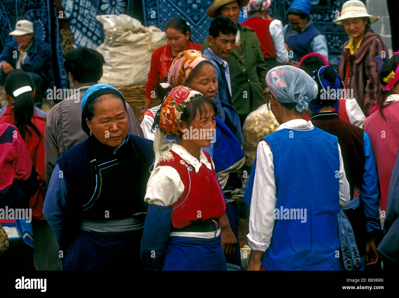 Chinese people, Bai people, Bai ethnicity, ethnic minority, vendor ...