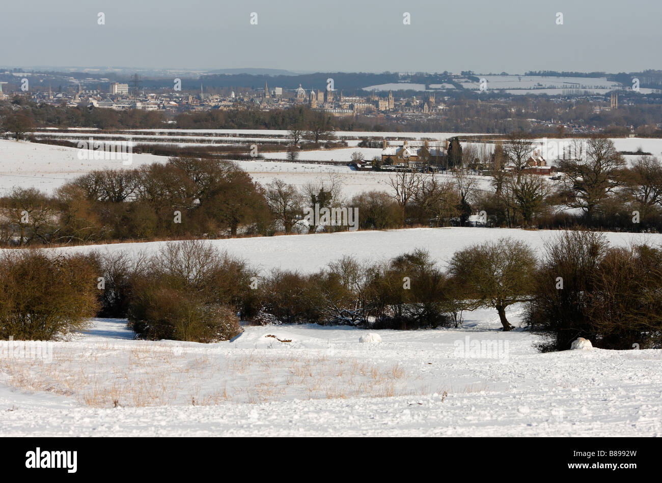 Winter landscape, snow covered fields near Oxford, Oxfordshire, England ...