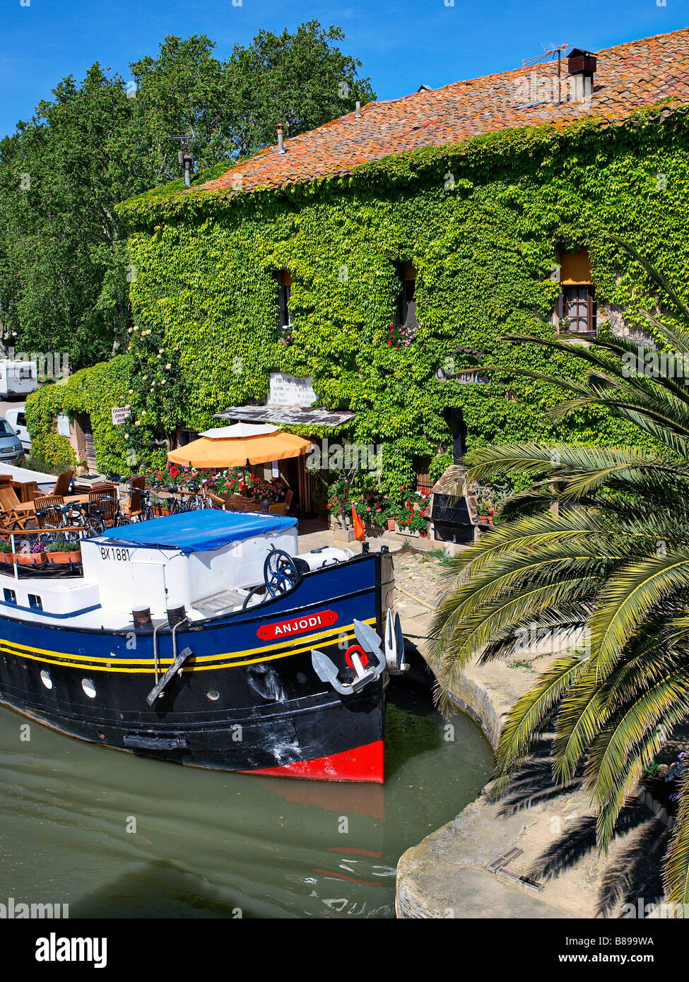 Canal du Midi at Somail's harbour Stock Photo - Alamy