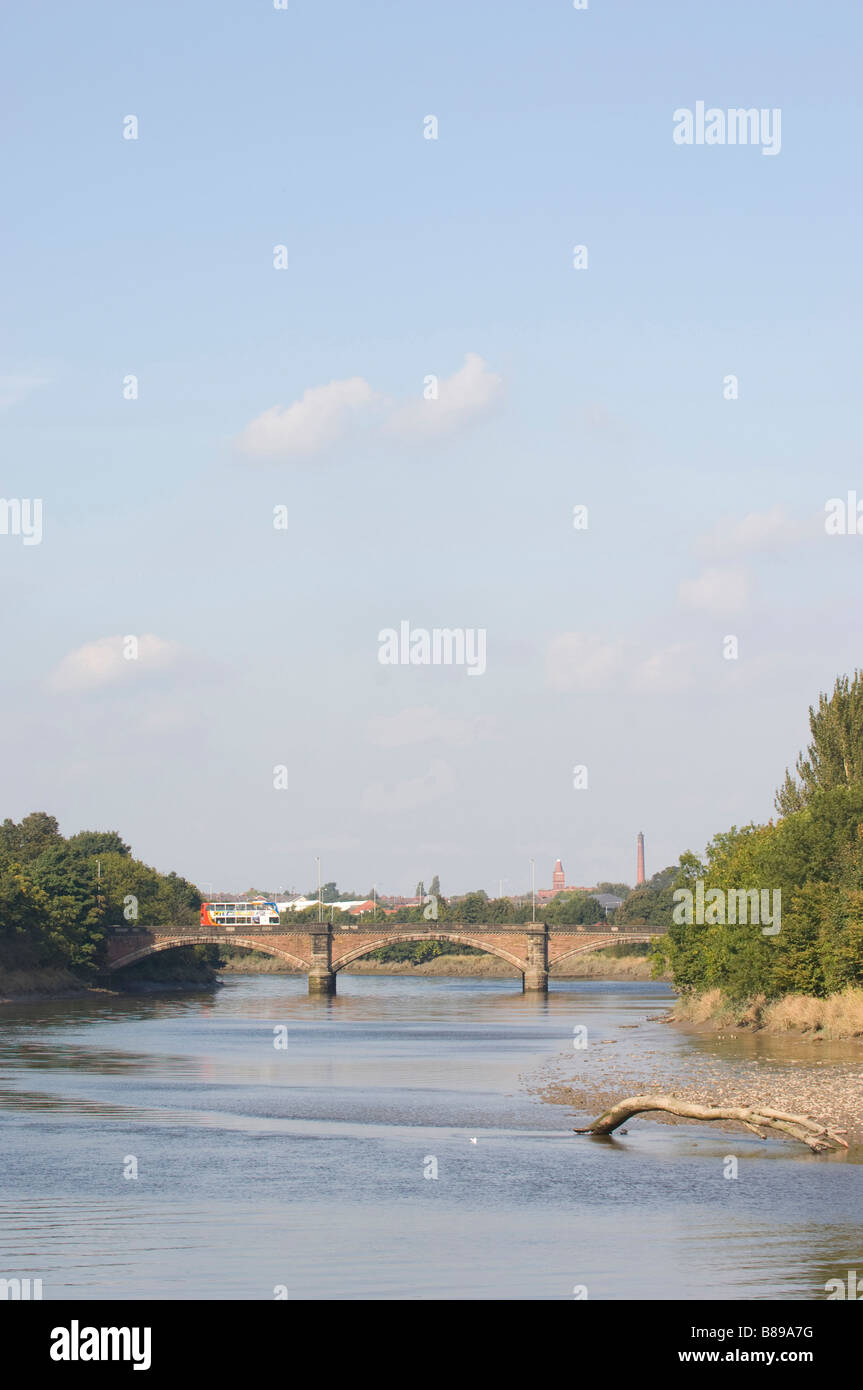 The Liverpool Road bridge crossing the River Ribble in Preston ...