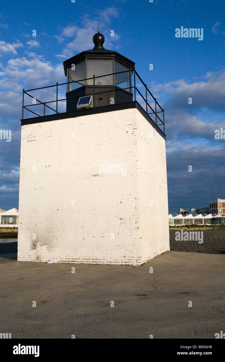 Guide lighthouse hi-res stock photography and images - Alamy
