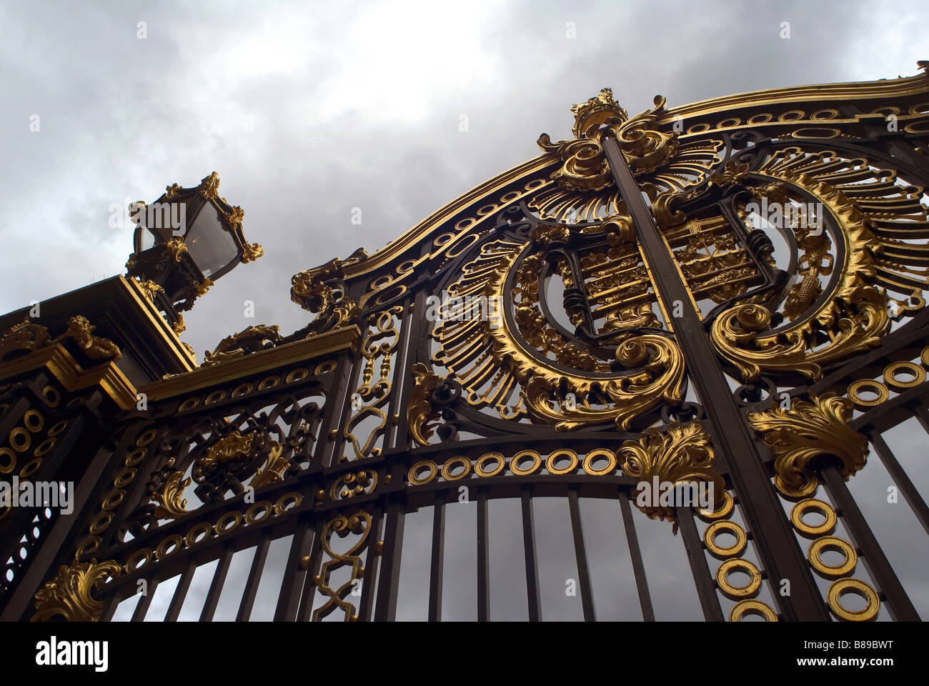 Buckingham Palace Gate Stock Photo - Alamy