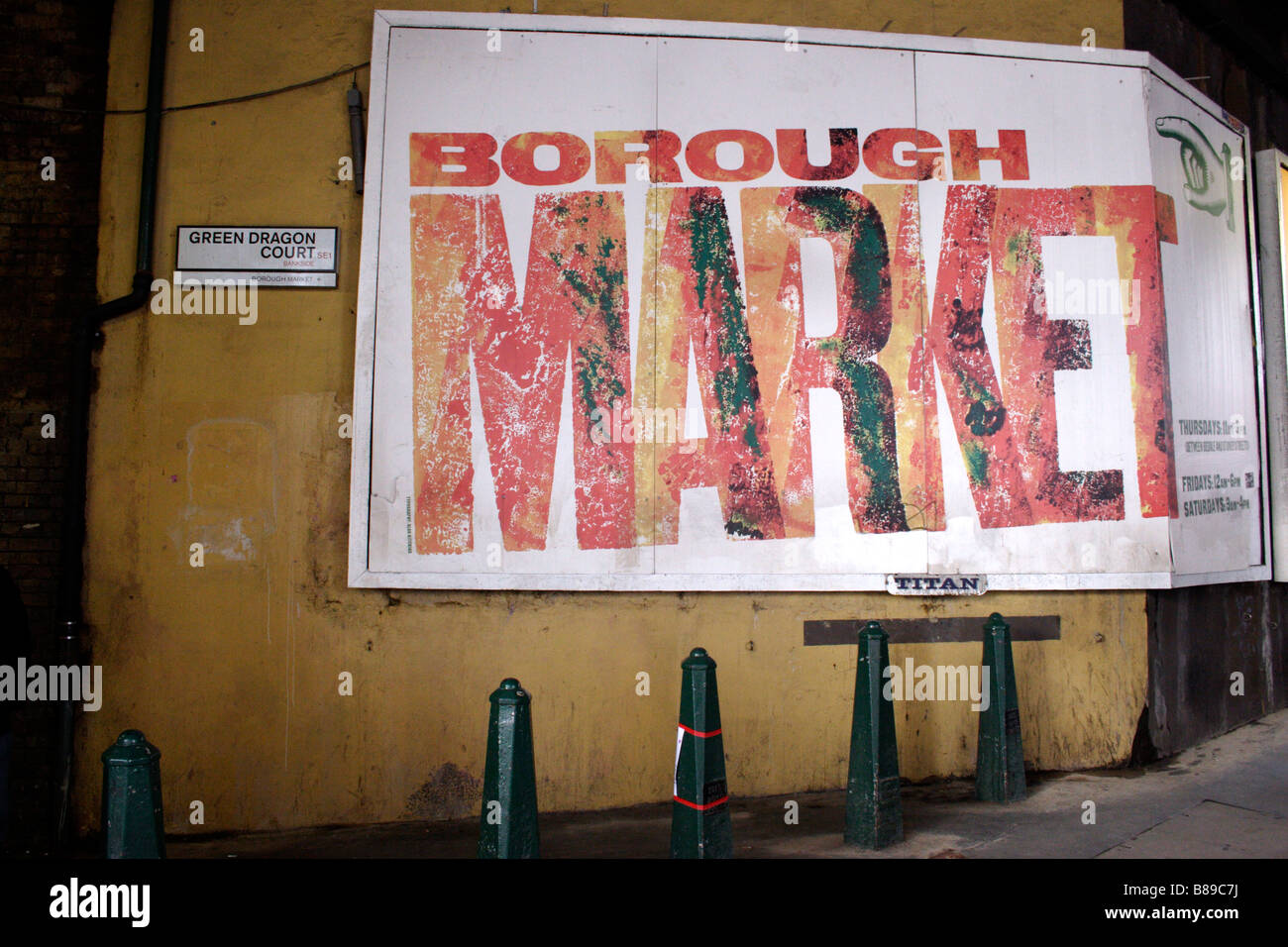 Billboard poster london hi-res stock photography and images - Alamy