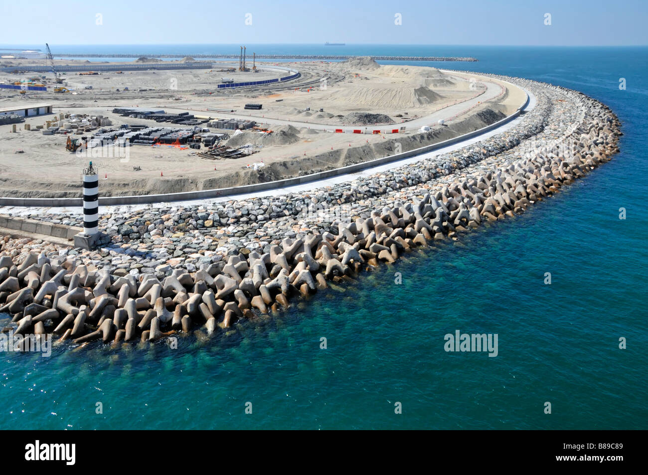 Dubai approaches to Port Rashid and sea reclamation projects under ...