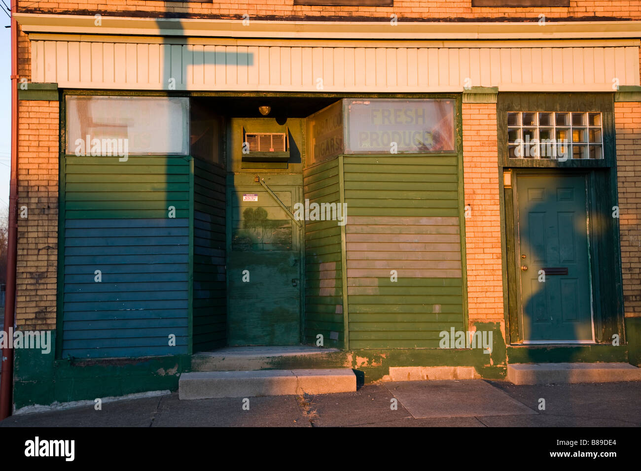 Boarded up store in a deprived neighbourhood in Pittsburgh Stock Photo ...