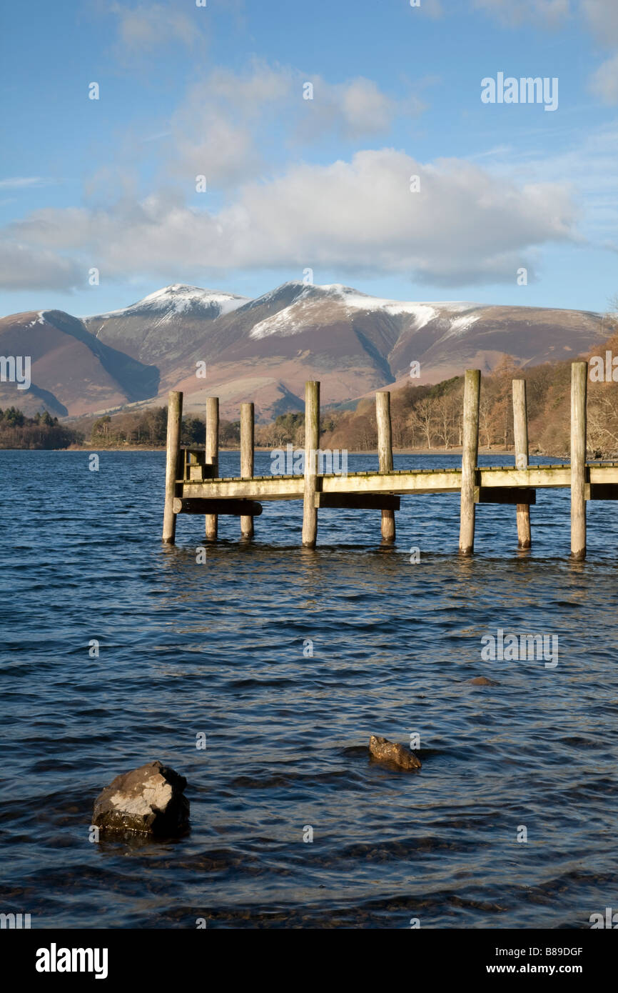 Winter in Derwent Water with Ashness wooden lakeshore jetty. English ...