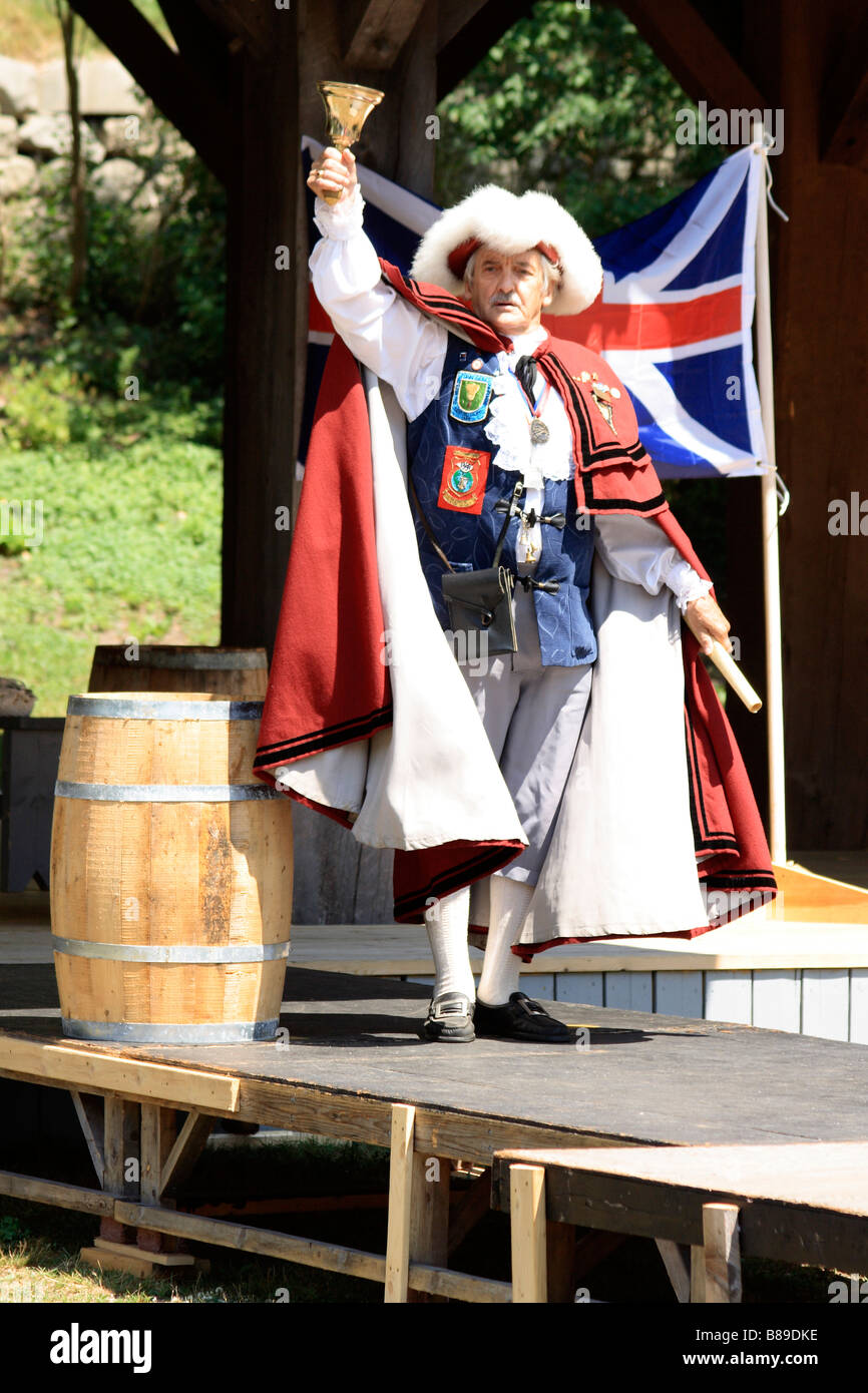 Town crier bell ringing hi-res stock photography and images - Alamy