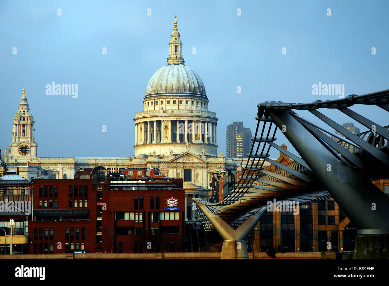 2000 millenium hi-res stock photography and images - Alamy