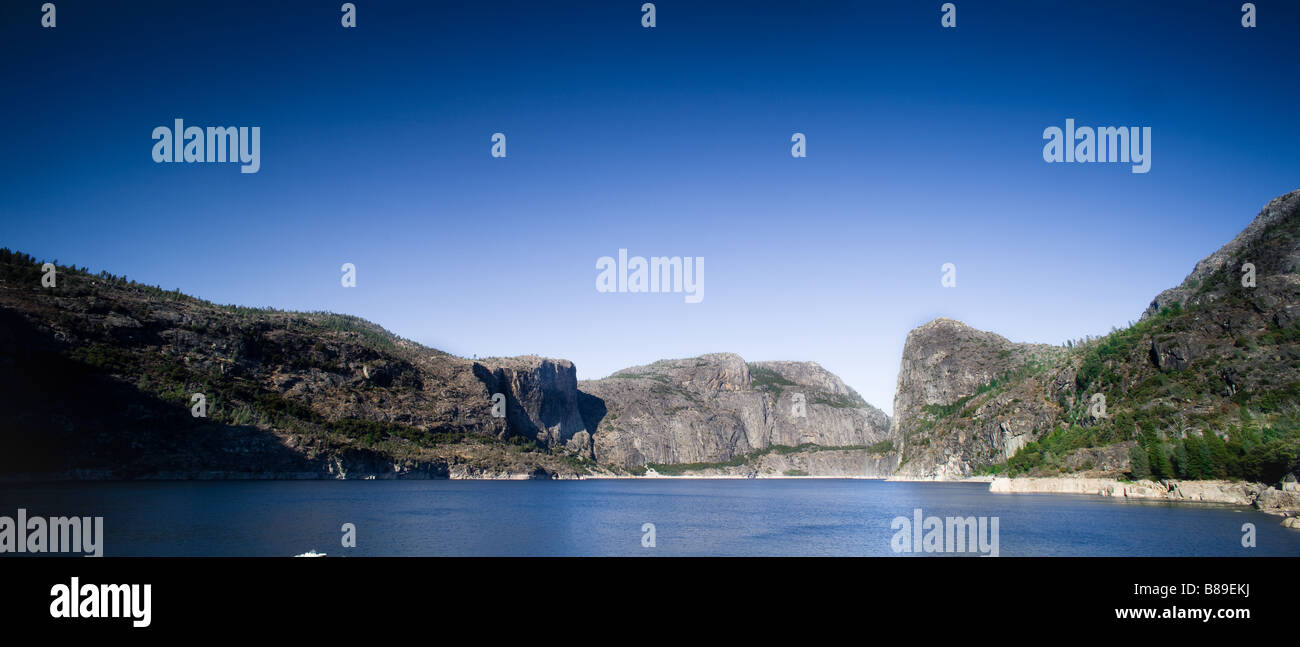 Panoramic view of Hetch Hetchy Valley and Hetch Hetchy Reservoir ...