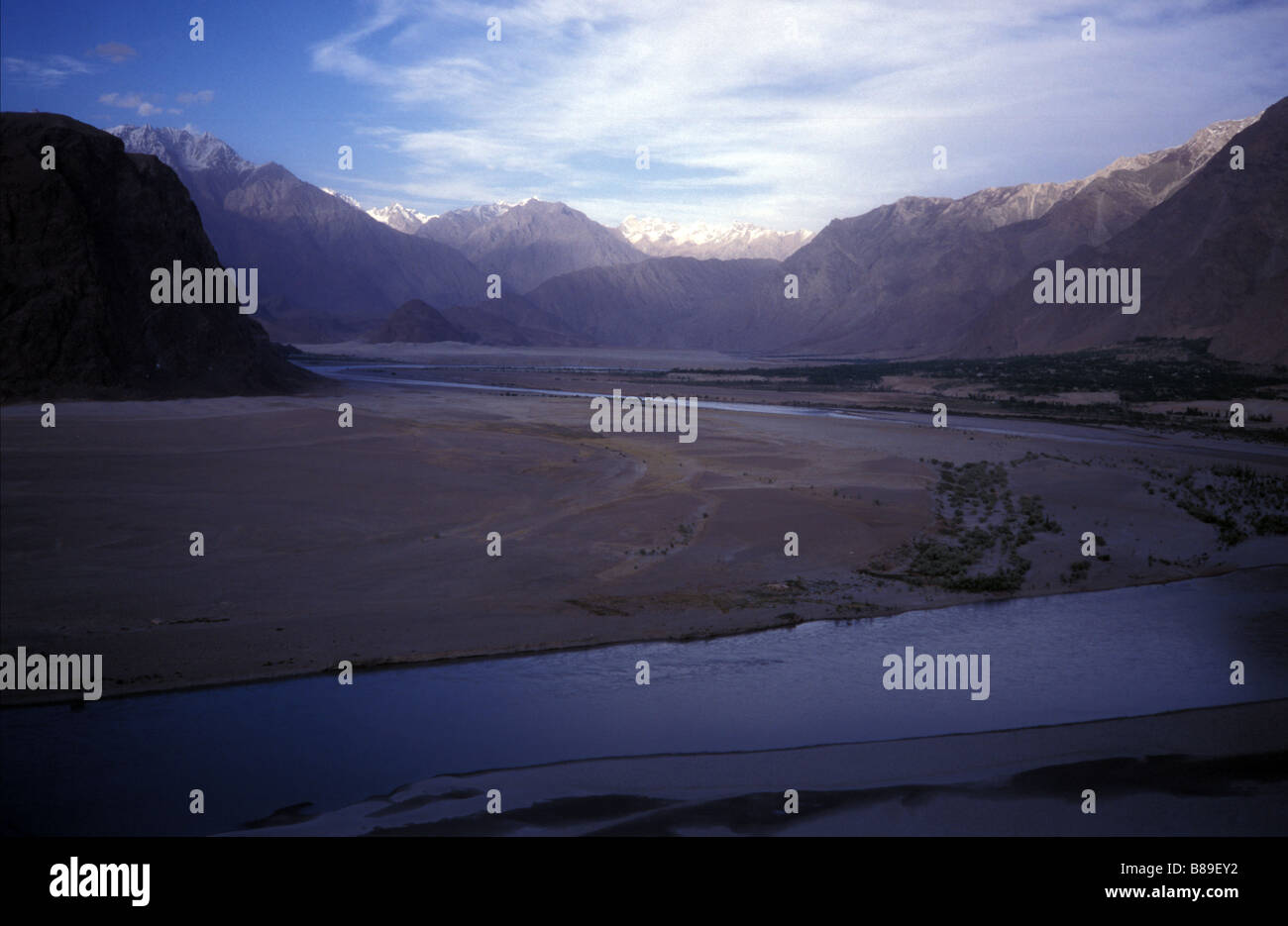 Pakistan indus valley hi-res stock photography and images - Alamy