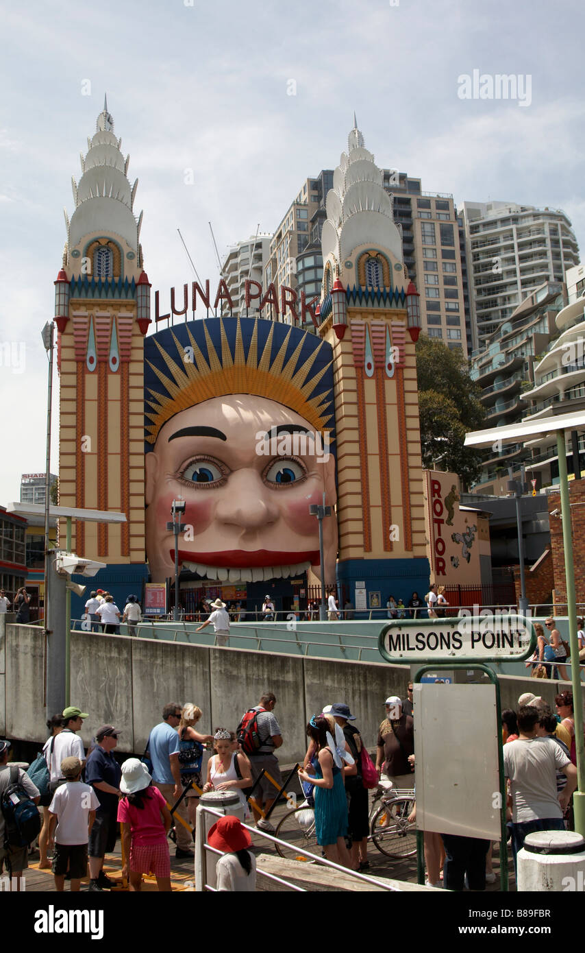 Luna park amusement funfair rides hi-res stock photography and images ...