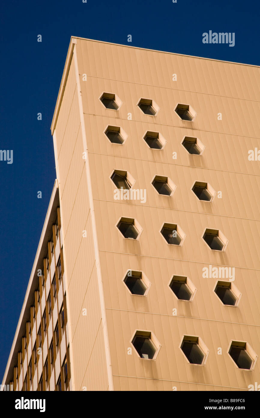High rise office block hi-res stock photography and images - Alamy