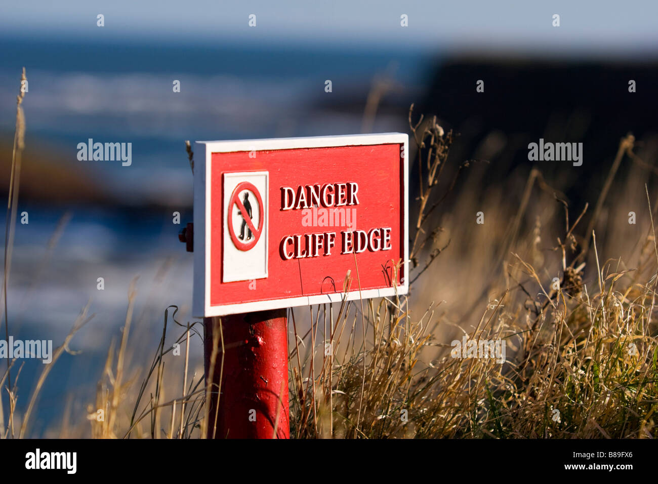 Danger Cliff Edge warning sign Stock Photo - Alamy