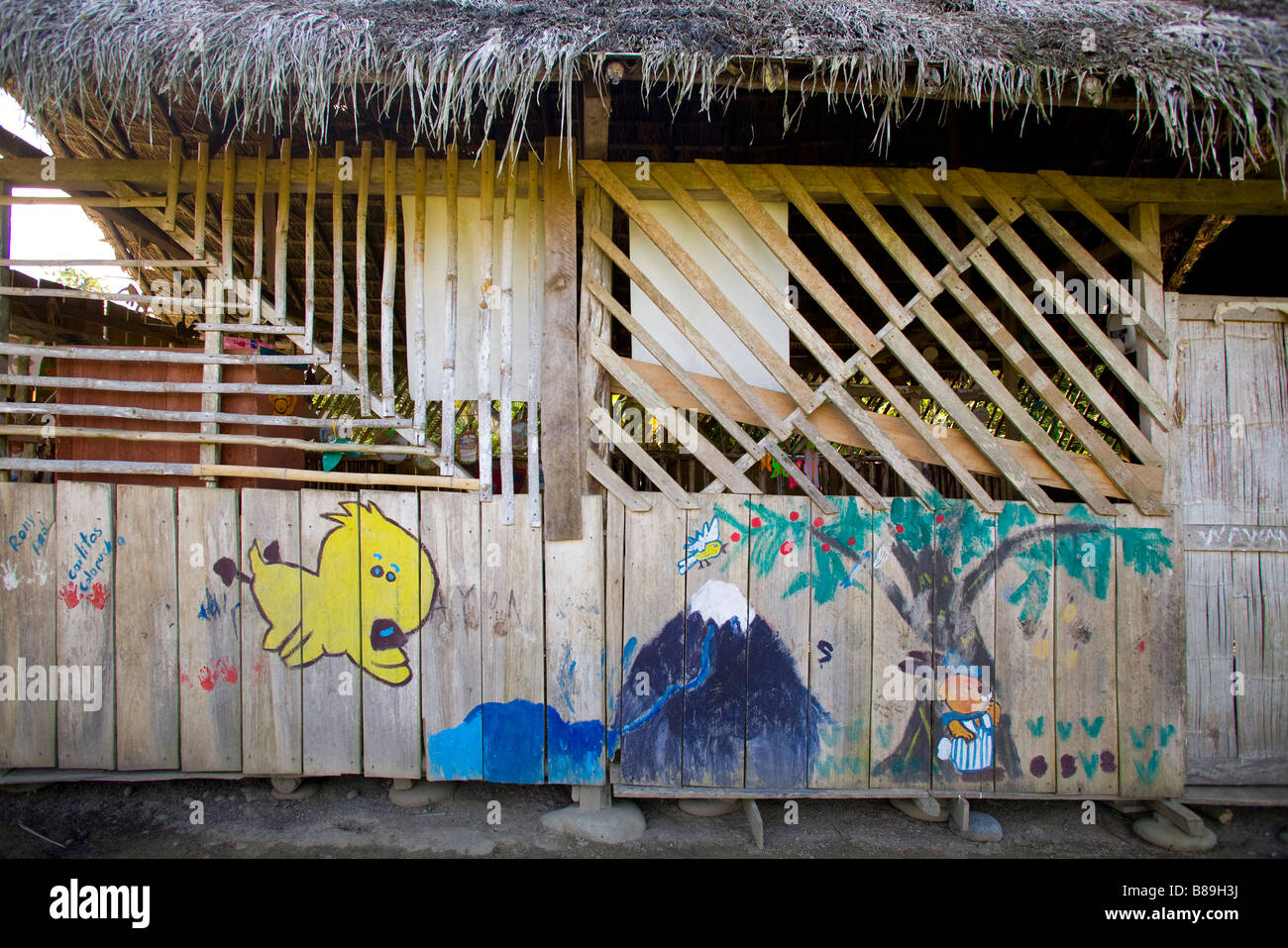 Bamboo house in ecuador hi-res stock photography and images - Alamy