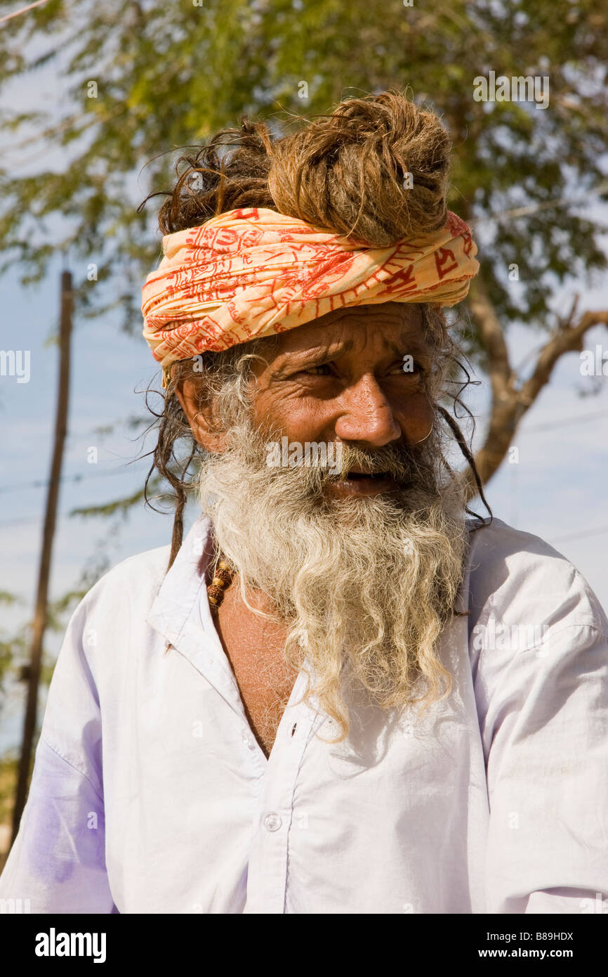 Old indian man traditional hi-res stock photography and images - Alamy
