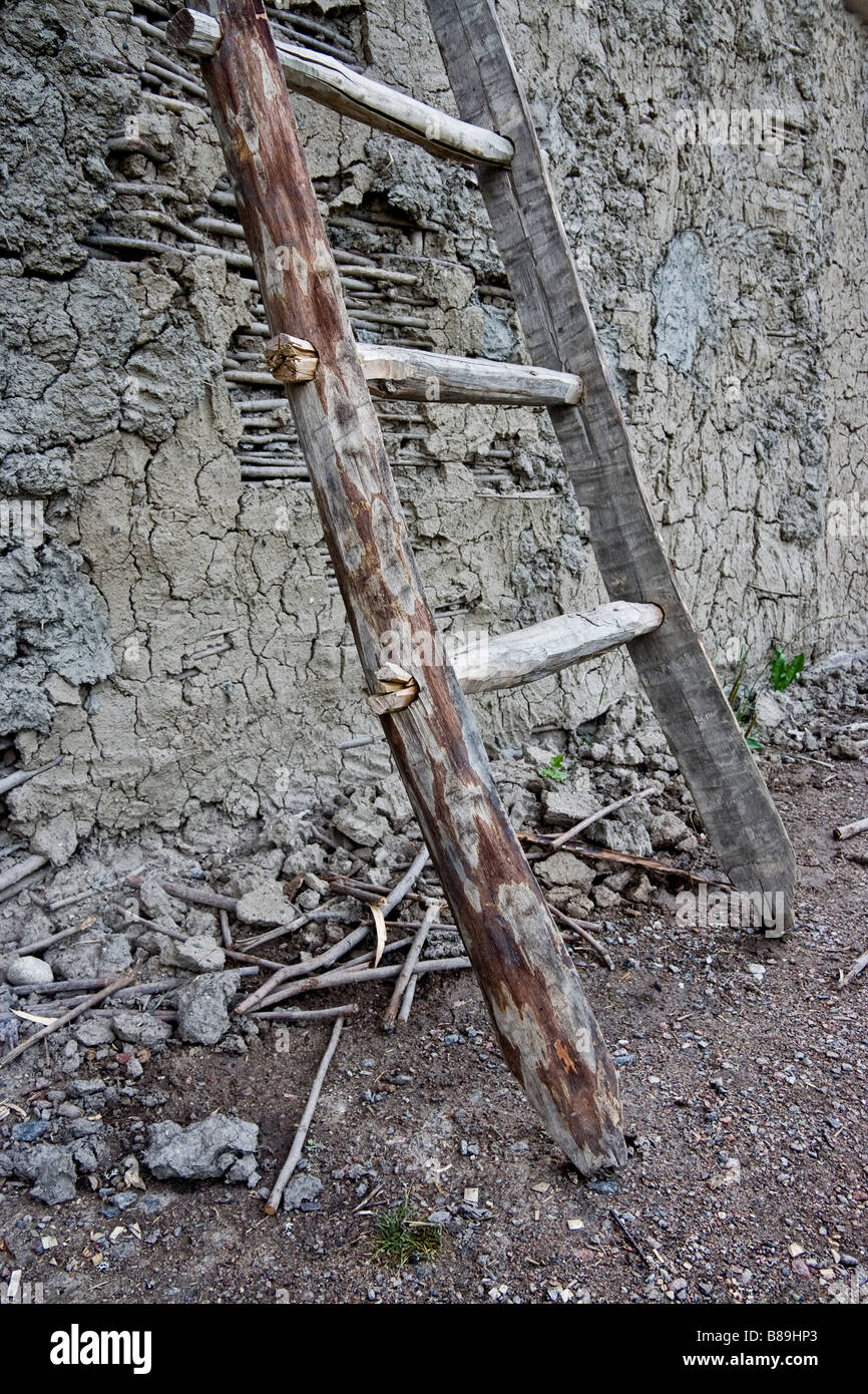 ladder leaning on wooden house Stock Photo - Alamy