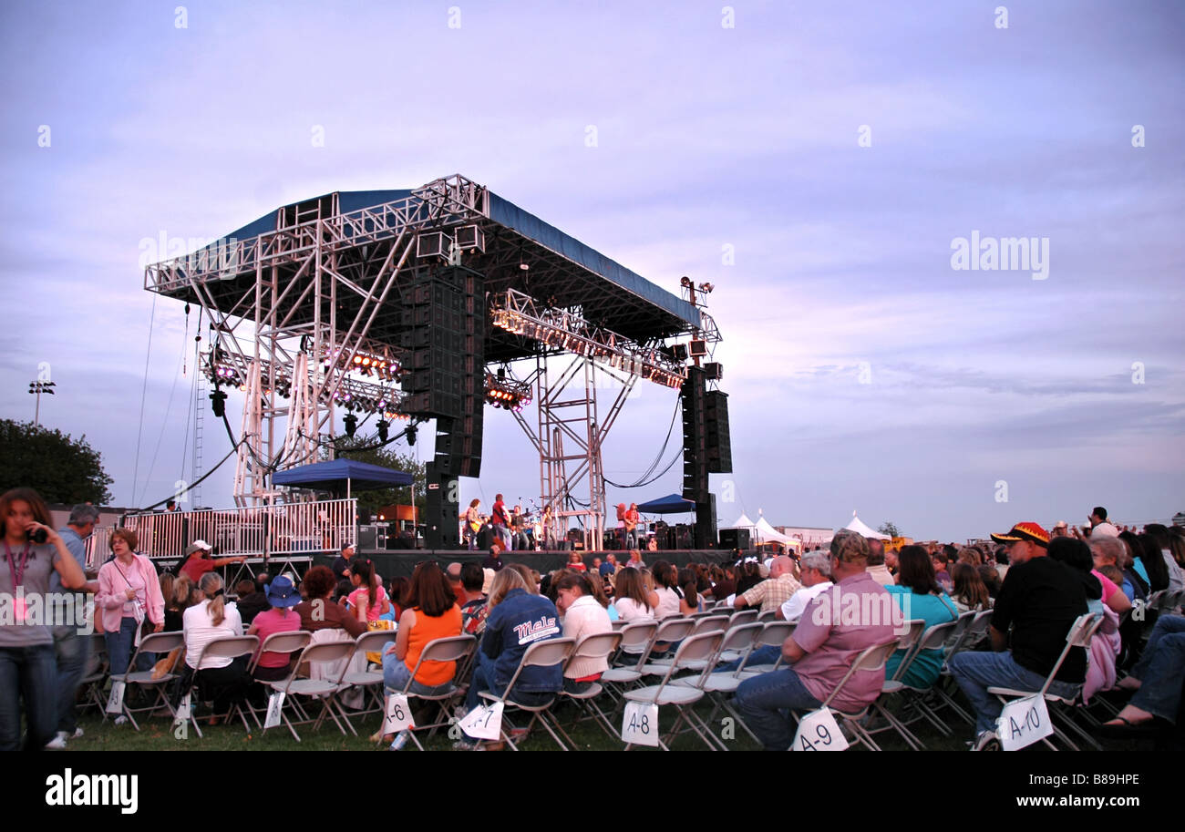 DIXON CA May 12 2006 Country band Little Big Town performing at the ...