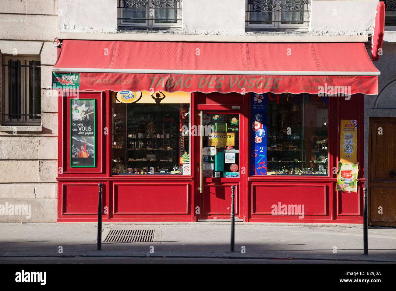 Tabac paris hi-res stock photography and images - Alamy