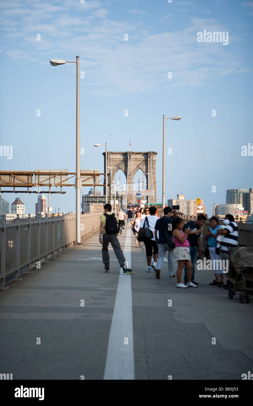 Separate pedestrian walkway hi-res stock photography and images - Alamy