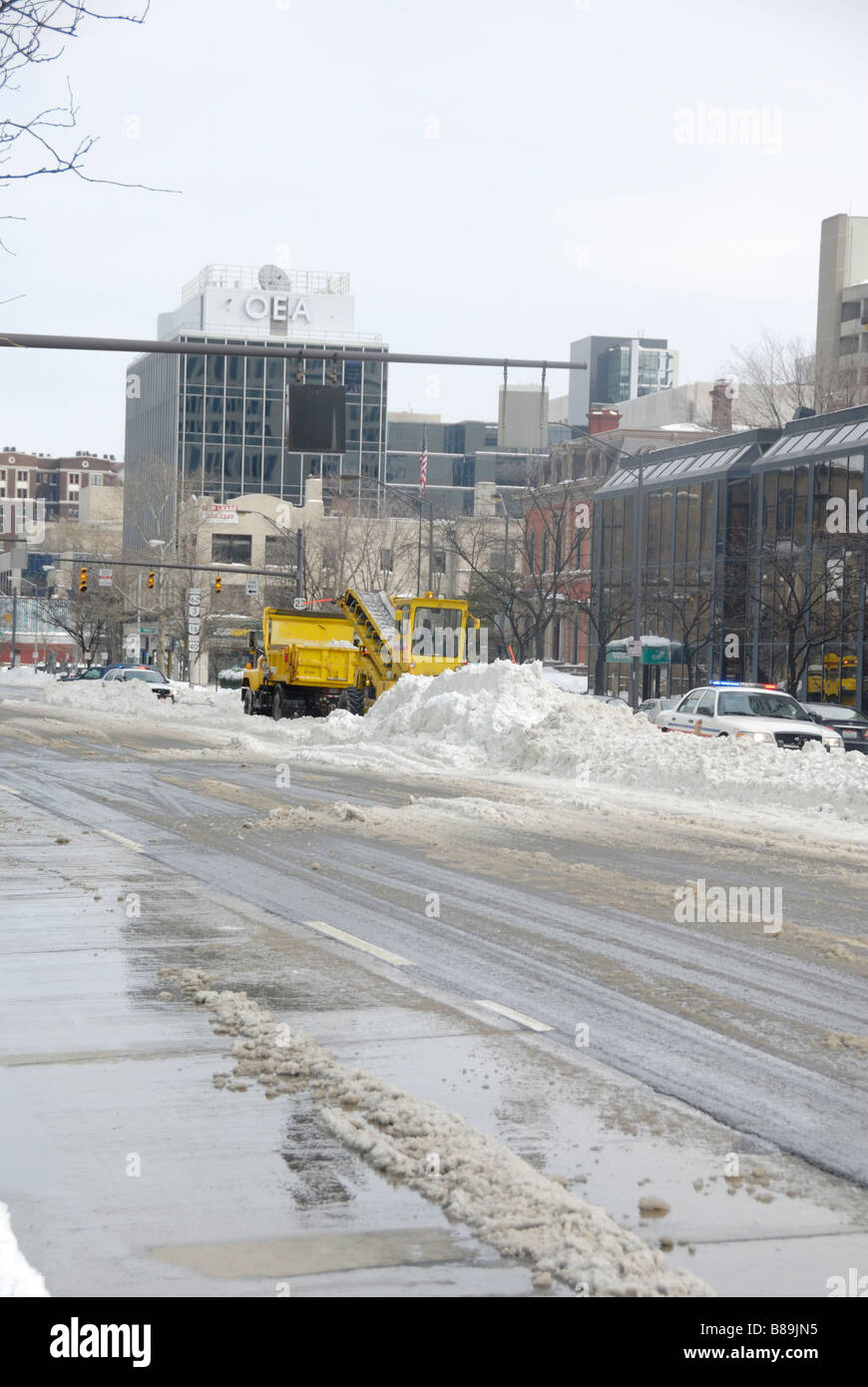 Winter snow storm in downtown Columbus Ohio February 2008 Stock Photo ...