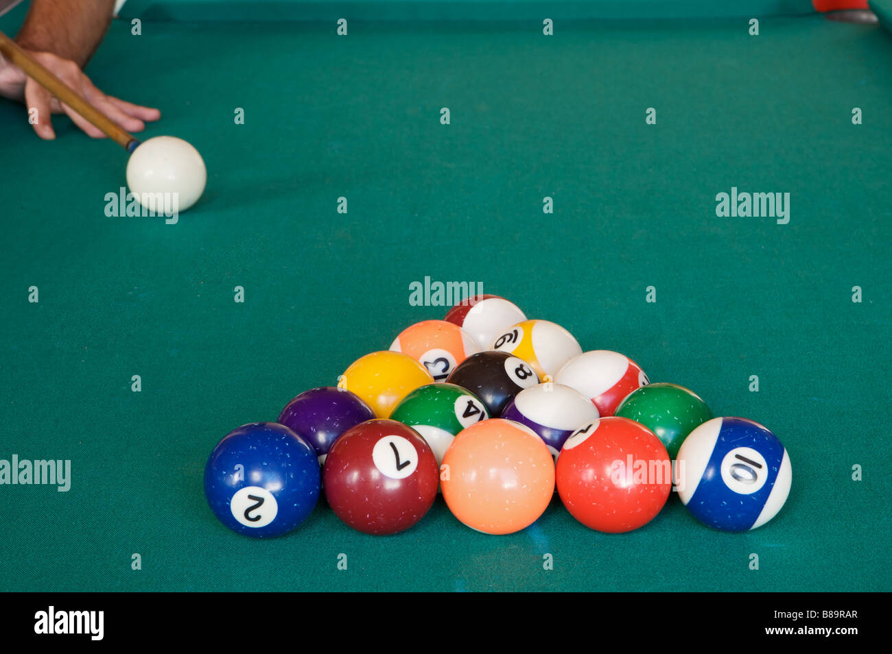 Billiard queue hi-res stock photography and images - Alamy