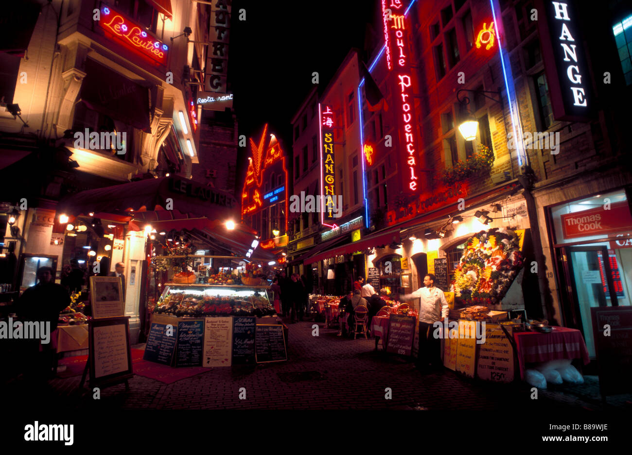 Pedestrian street in brussels hi-res stock photography and images - Alamy