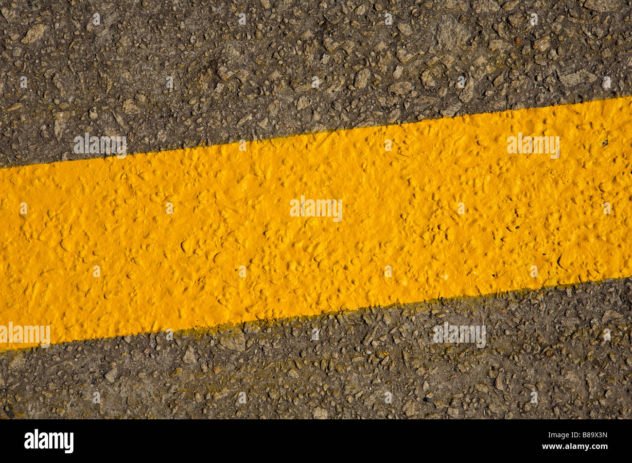 Yellow line drive driving abstract hi-res stock photography and images ...