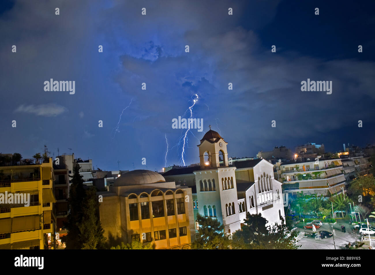 Lightning and thunder hi-res stock photography and images - Alamy