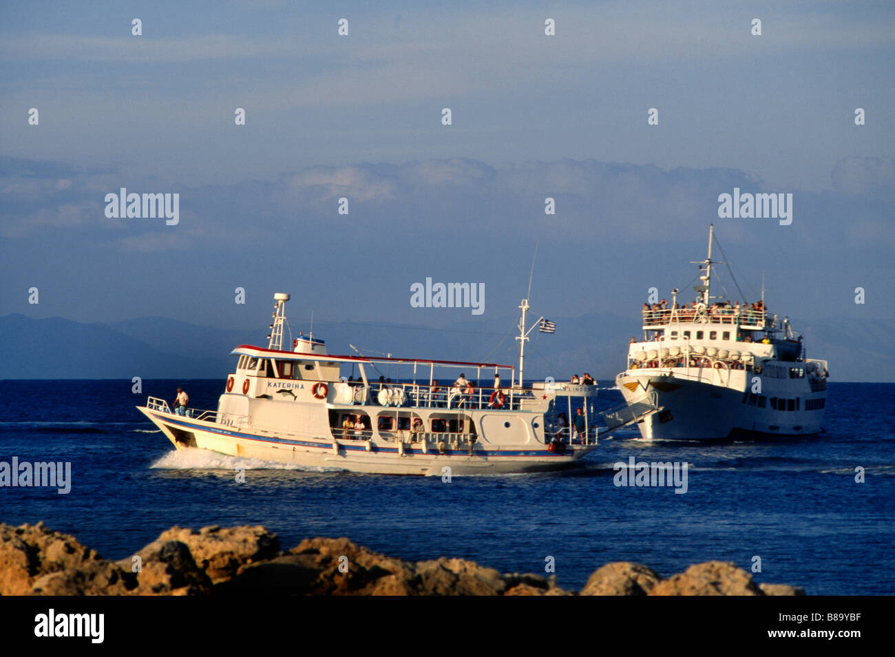 Island ferries hi-res stock photography and images - Alamy