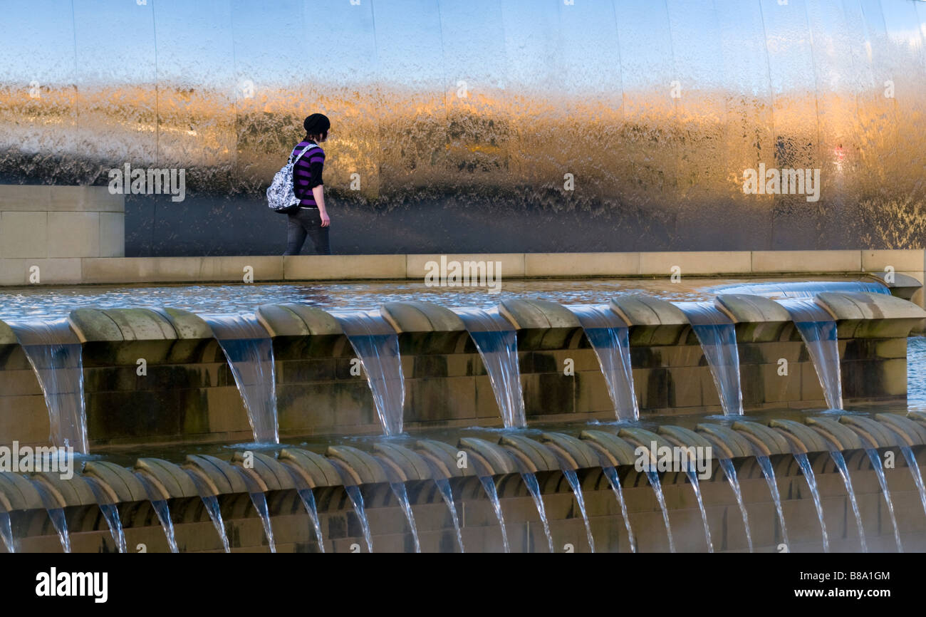 Sheffield station water feature uk hi-res stock photography and images ...