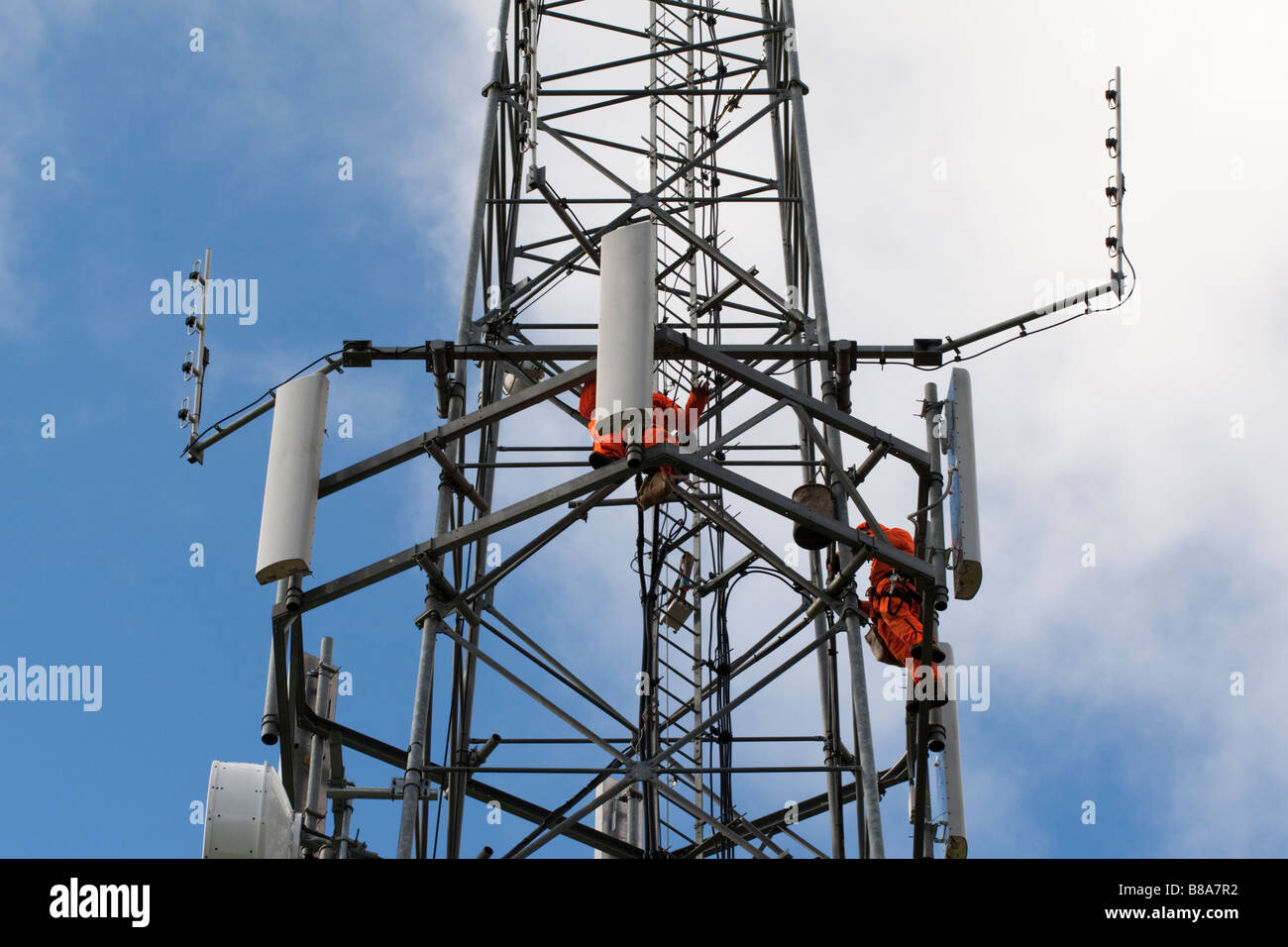 Aerial antennas mast transmitter hi-res stock photography and images ...