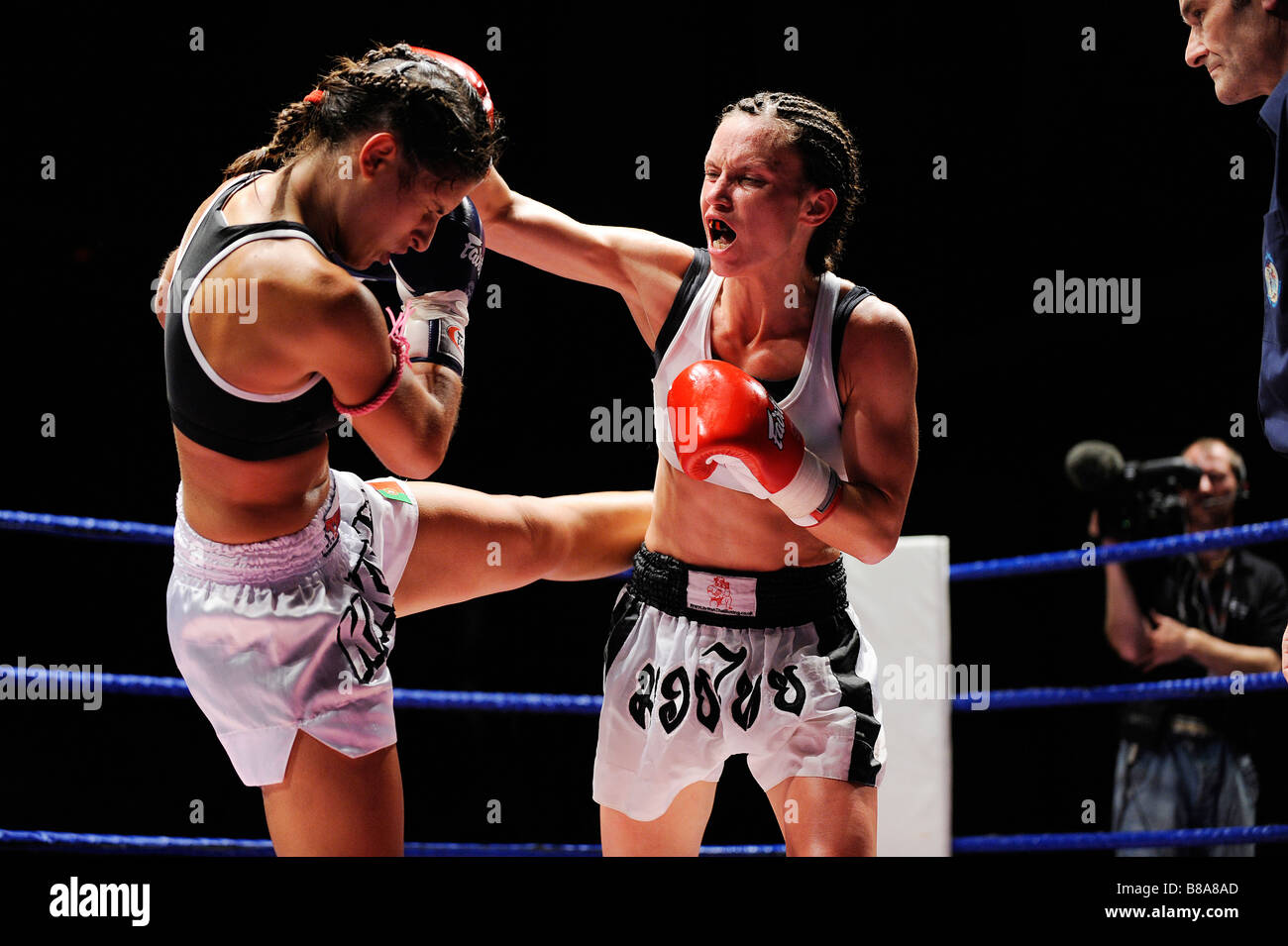 Boxing ko hi-res stock photography and images - Alamy