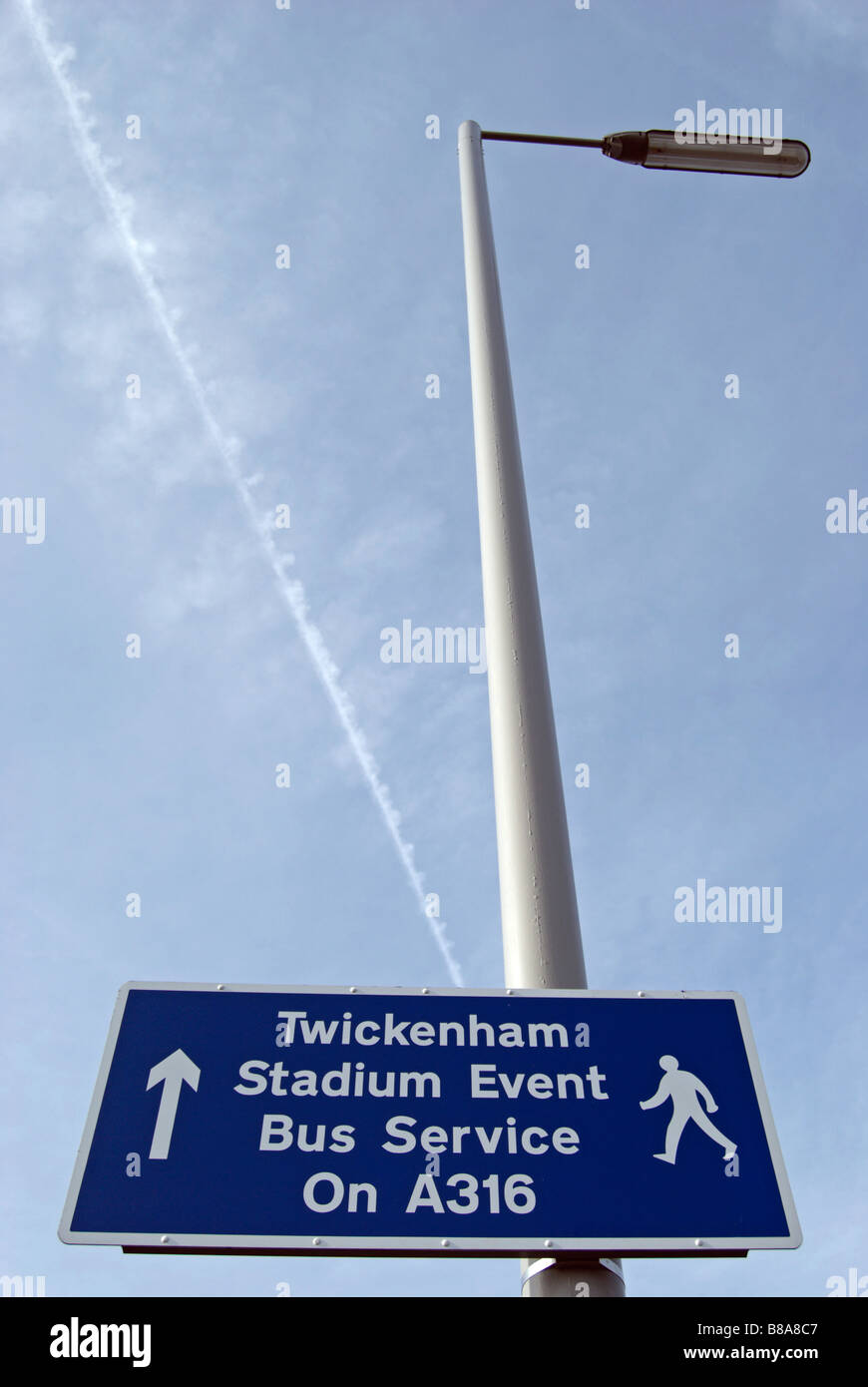 Arrow signage transport white hi-res stock photography and images - Alamy