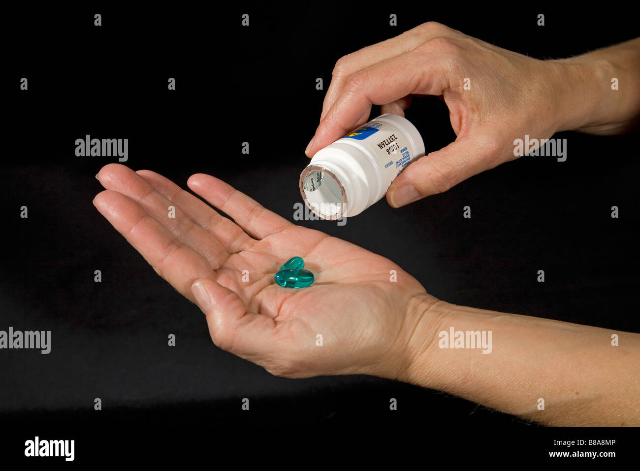 Drugs counter hi-res stock photography and images - Alamy