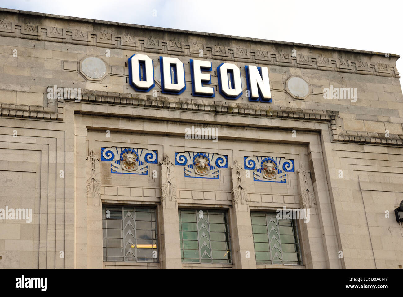 Odeon cinema odeon logo hi-res stock photography and images - Alamy