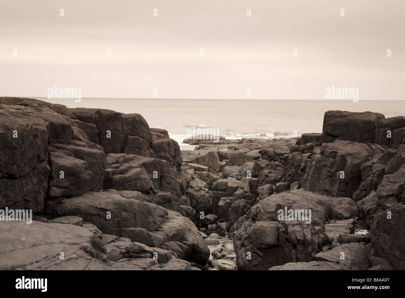 Bamburgh beach shore sea coast coastal rocks hi-res stock photography ...