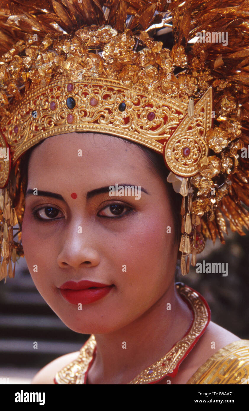 Dancer portrait woman hi-res stock photography and images - Alamy